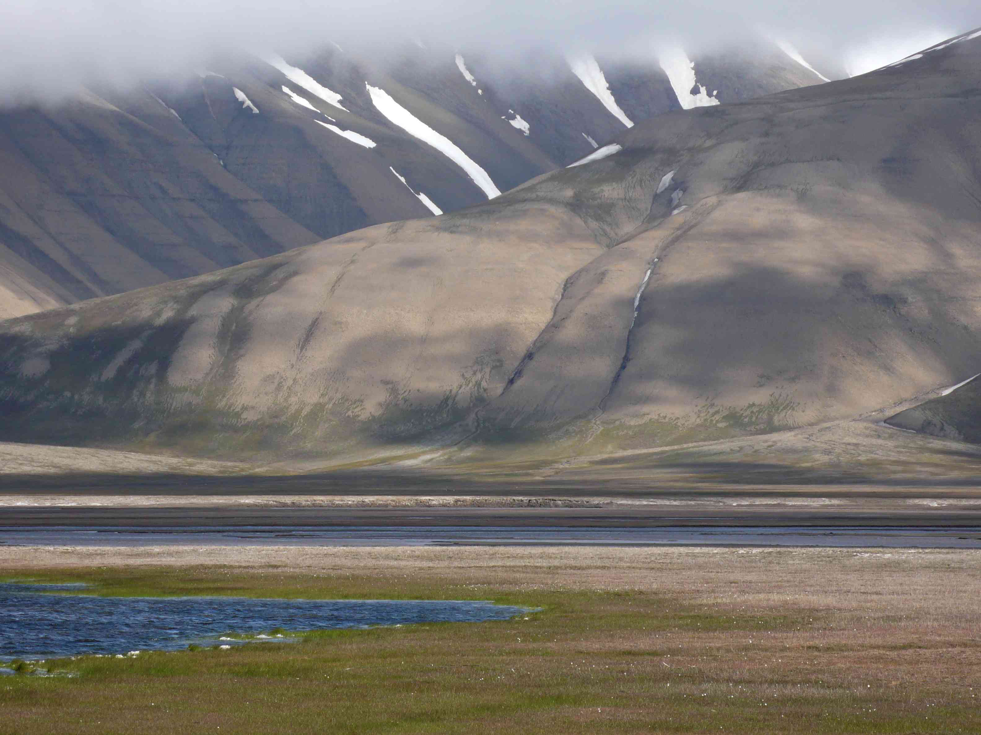 Practical field safety course at UNIS Svalbard - INTERACT